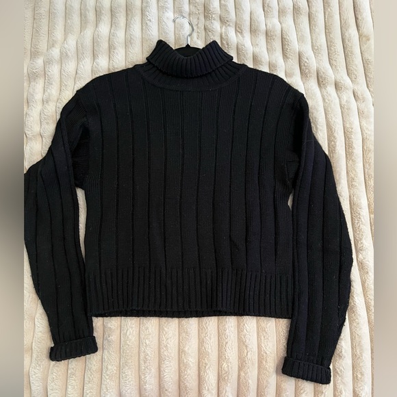Obermeyer | Sweaters | Warm And Soft Obermeyer Large Thick Turtleneck ...